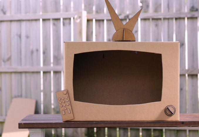 Hey Kidz! Make Your Own TV Out of a Cardboard Box! - Free-Range Kids